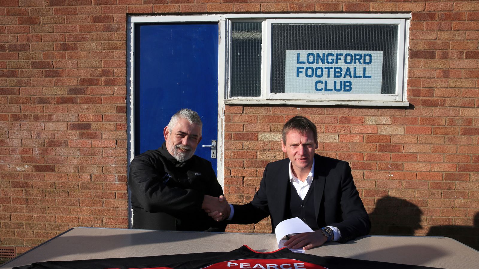 Stuart Pearce comes out of retirement to sign for Longford AFC ...