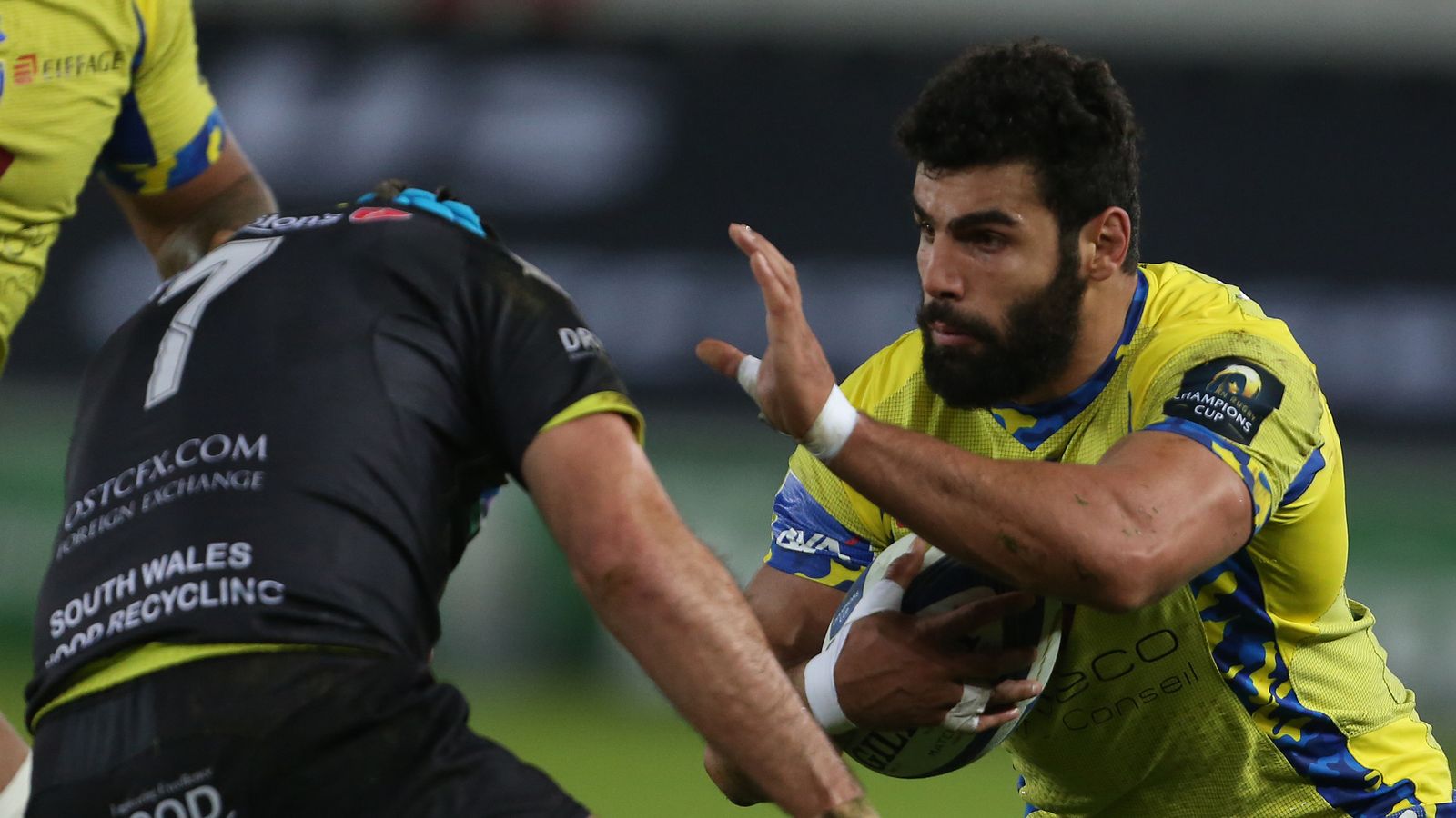 WATCH: Player pushes referee | Rugby Union News | Sky Sports