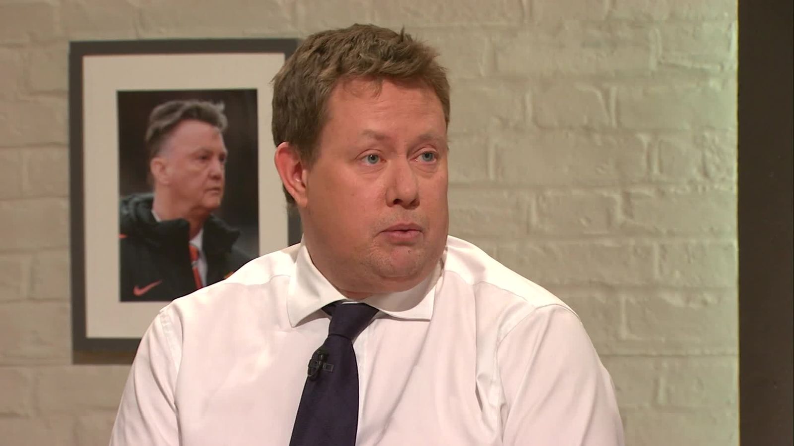 Louis van Gaal should apologise for 'fat man' jibe to Neil Custis, say ...