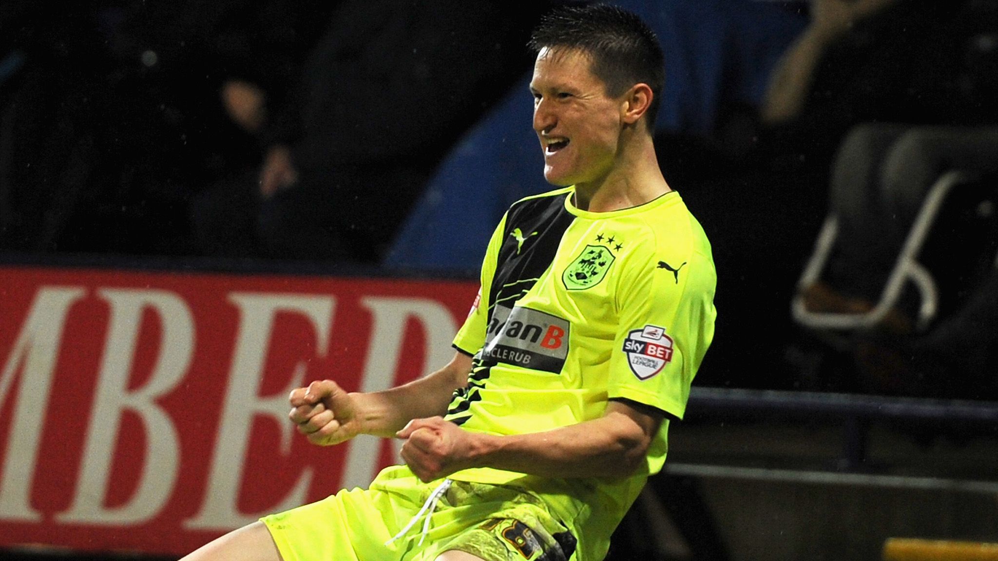 Joe Lolley extends Huddersfield Town contract | Football News | Sky Sports