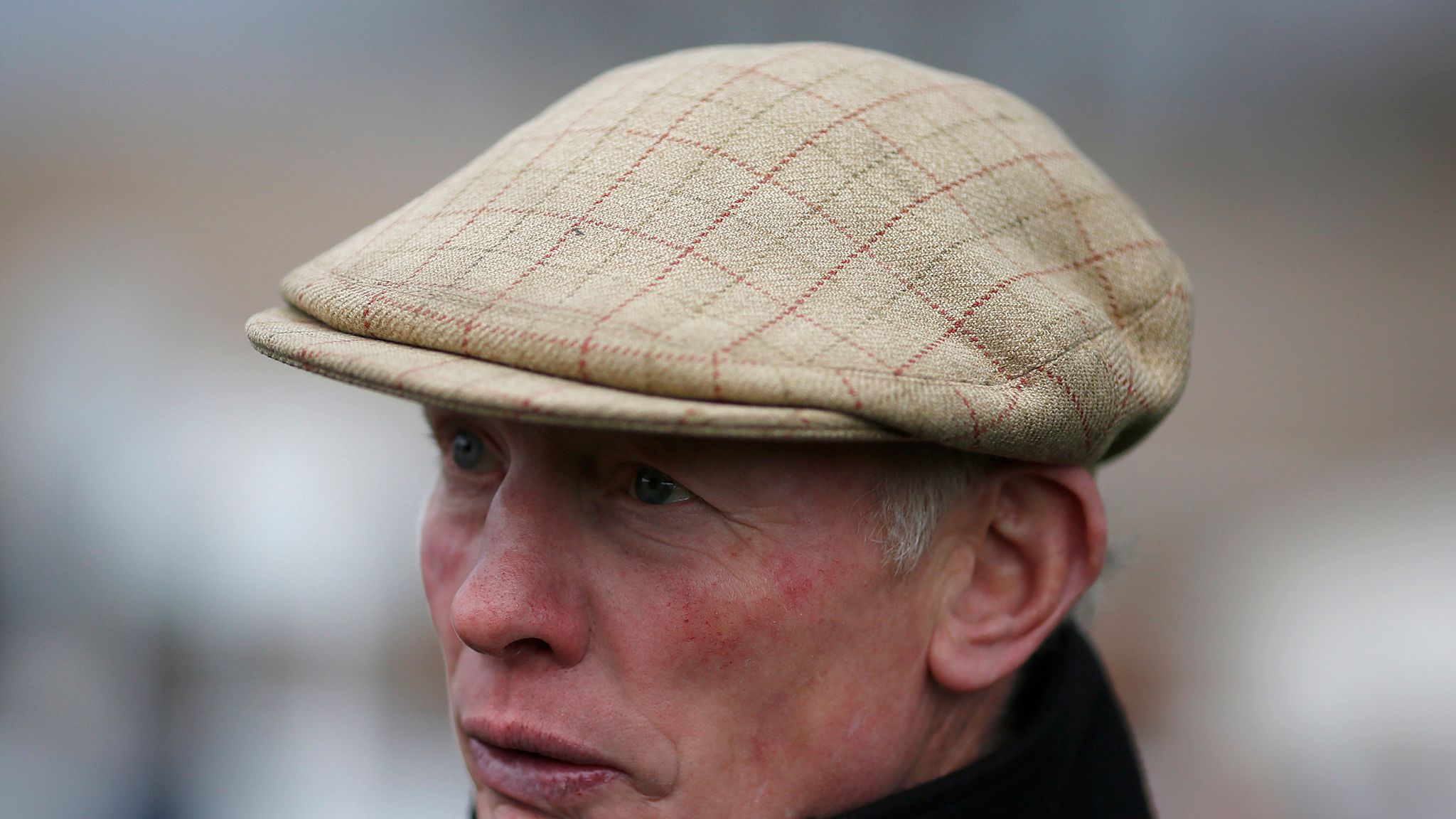 Jolly Gosh' for Gary Moore at Sandown | Racing News | Sky Sports