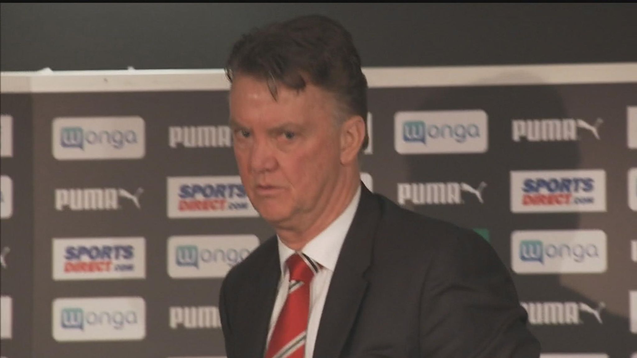 Louis van Gaal should apologise for 'fat man' jibe to Neil Custis, say ...