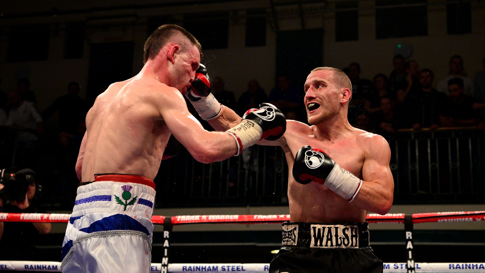 Ryan Walsh impresses in first defence of British featherweight title | Boxing News | Sky Sports