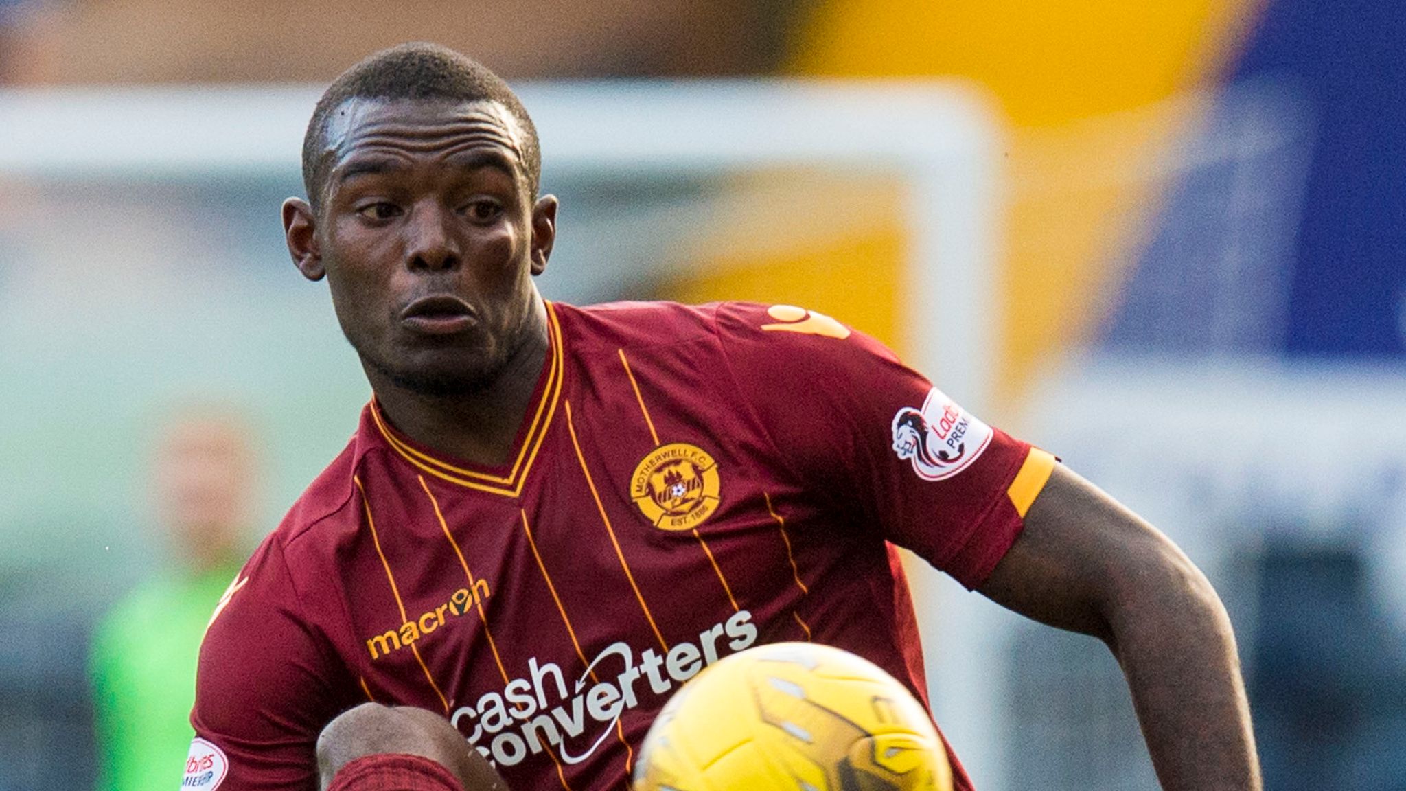 Theo Robinson joins Port Vale from Motherwell | Football News | Sky Sports