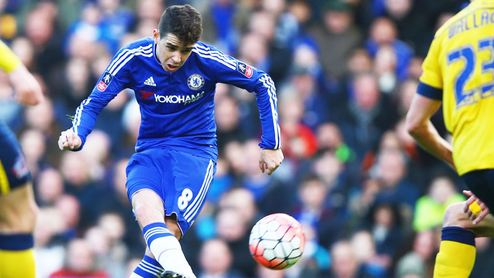 Chelsea midfielder Oscar reckons Guus Hiddink is getting the best out ...