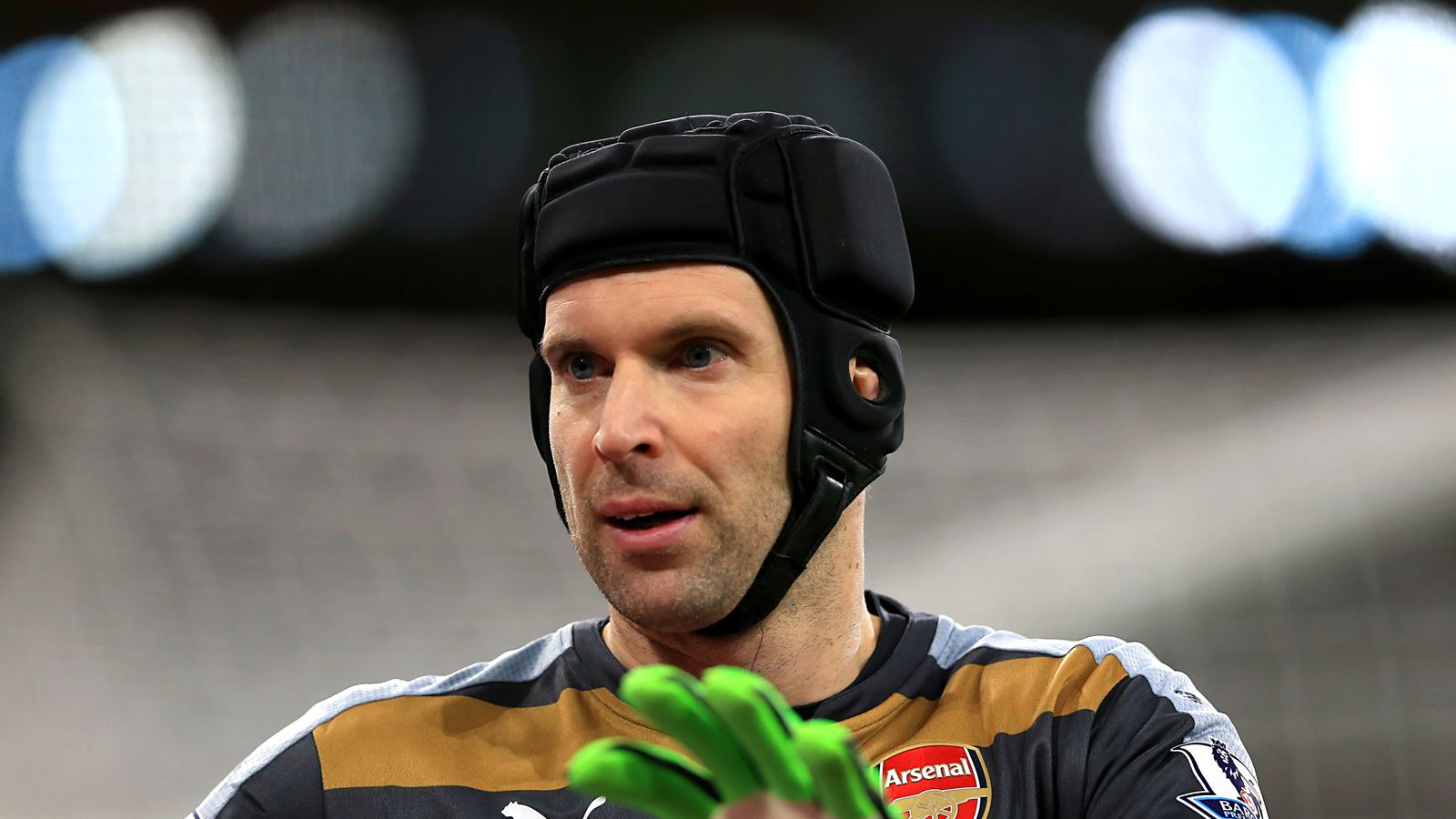 Was Arsenal's Petr Cech at fault for Yannick Bolasie's equaliser ...
