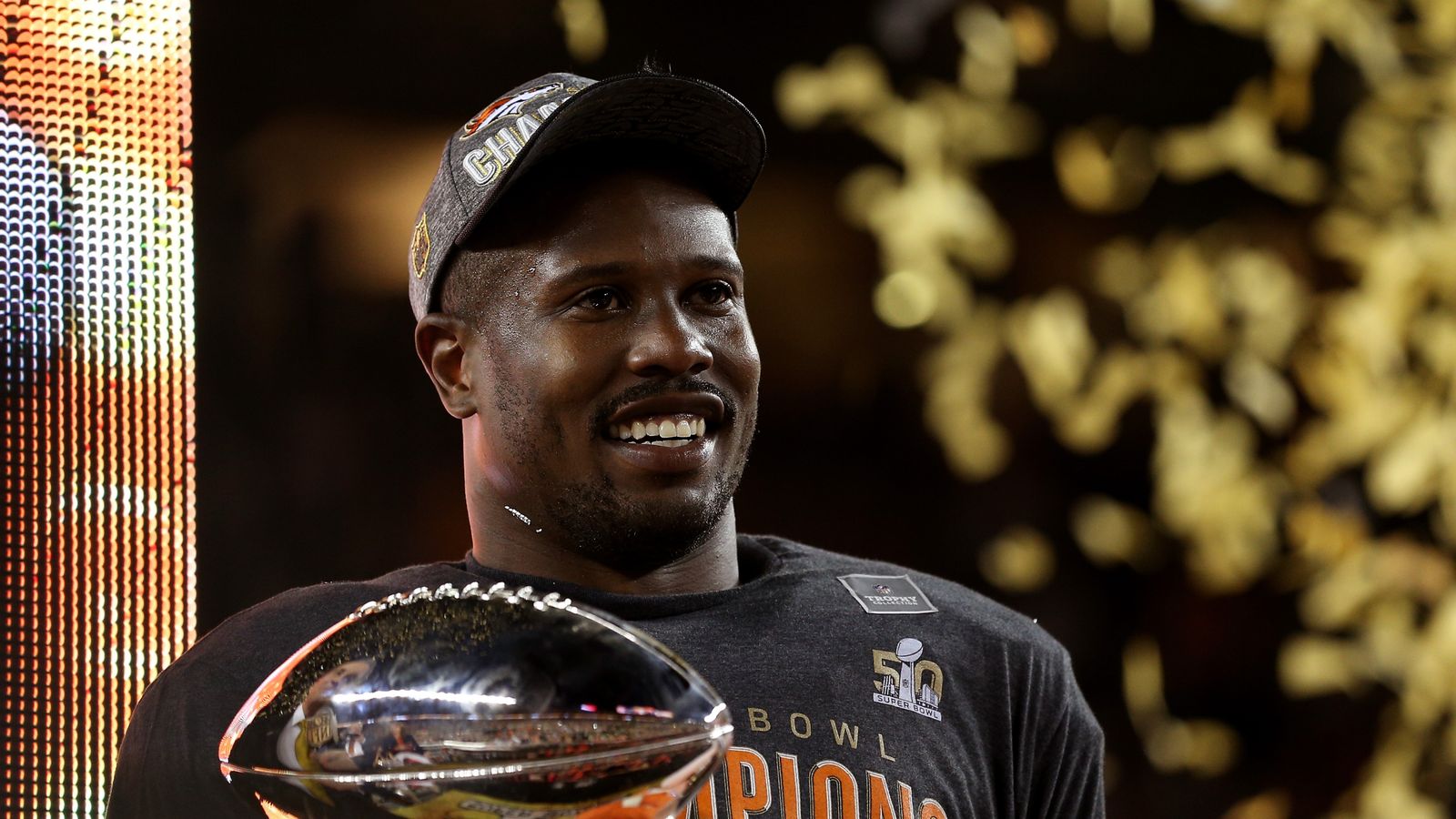 Von Miller not planning to play hardball over Denver Broncos contract ...