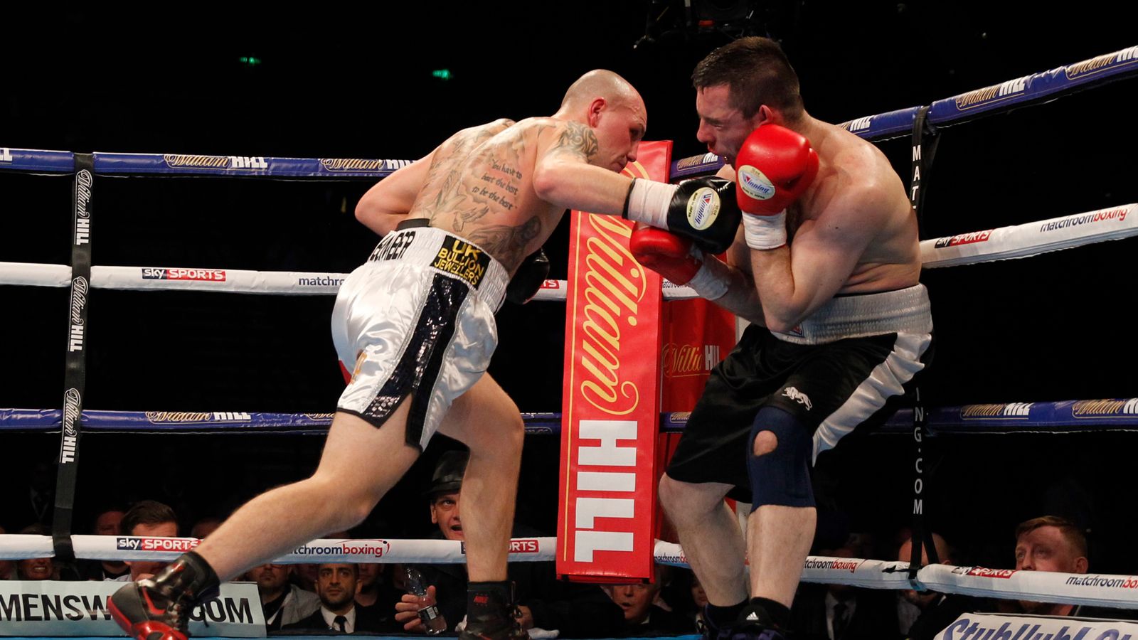 Andy Townend stopped Craig Poxton in one and Dave Allen saw off Jason ...