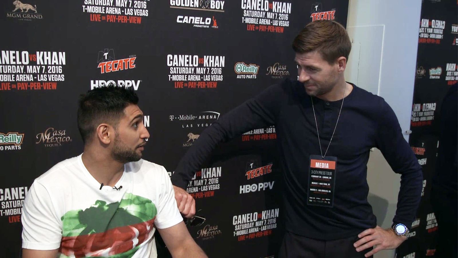 WATCH: Amir Khan meets Steven Gerrard in Los Angeles | Boxing News ...