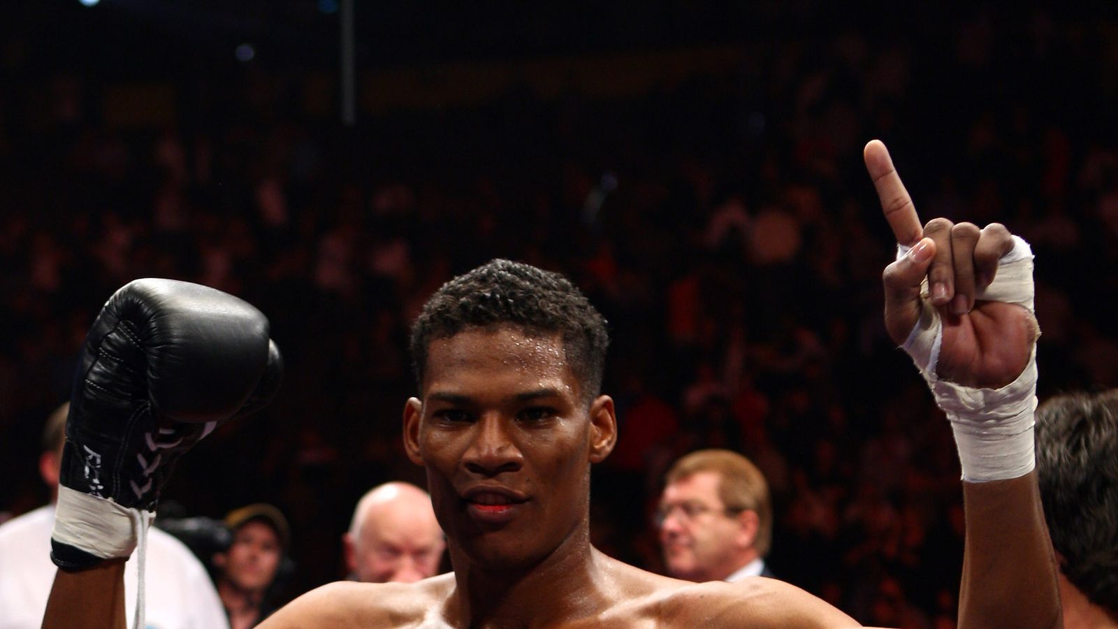 Breidis Prescott recalls Amir Khan victory ahead of Brit's clash with ...