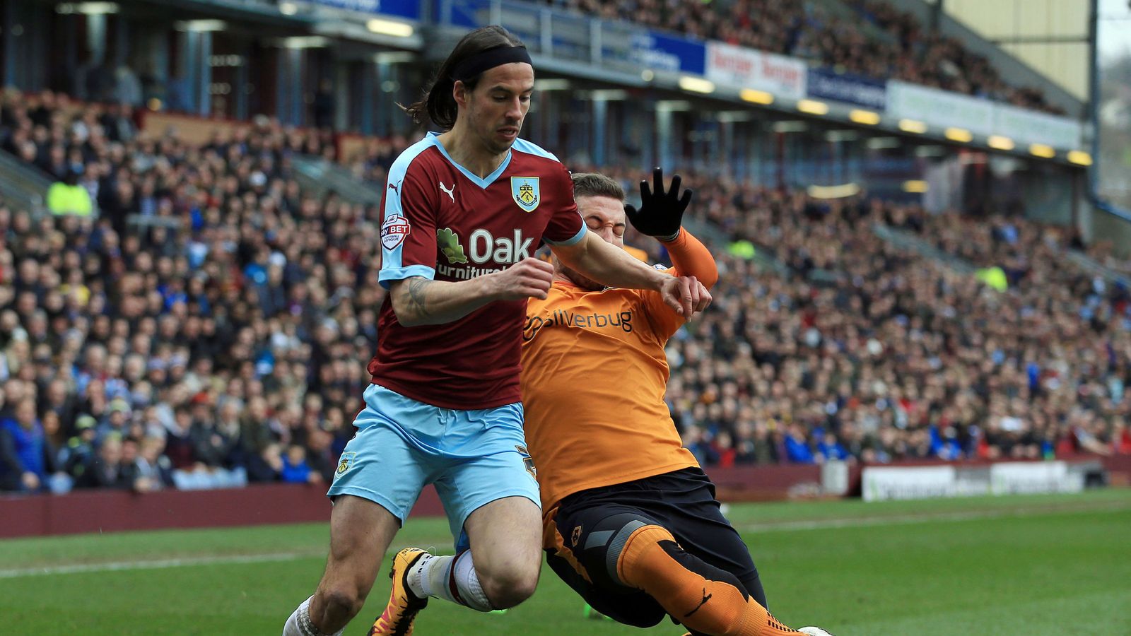 Championship round-up: Burnley held by Wolves, Brighton go second ...