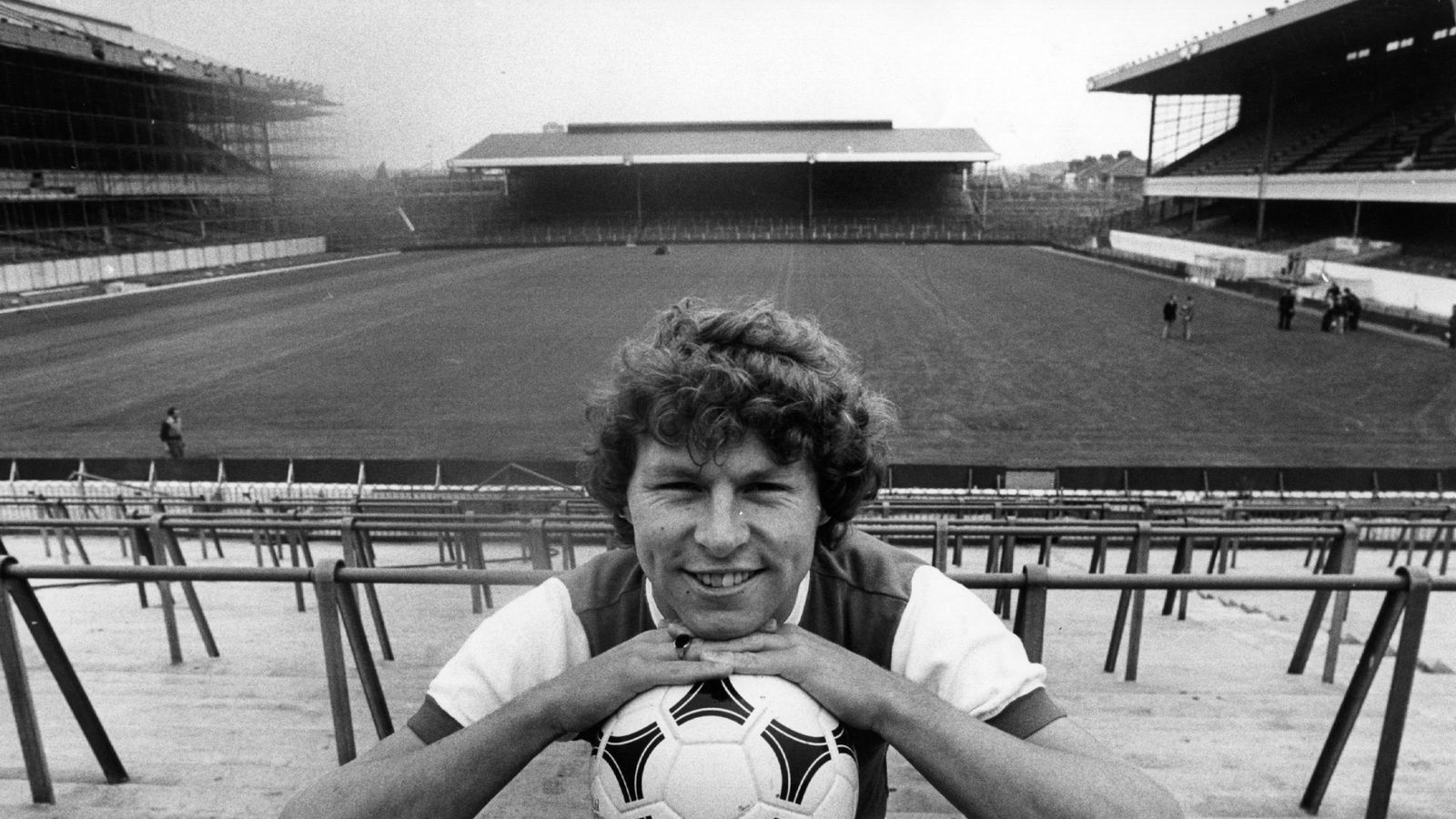 Shortest transfer stays: From Sol Campbell at Notts County to Clive ...