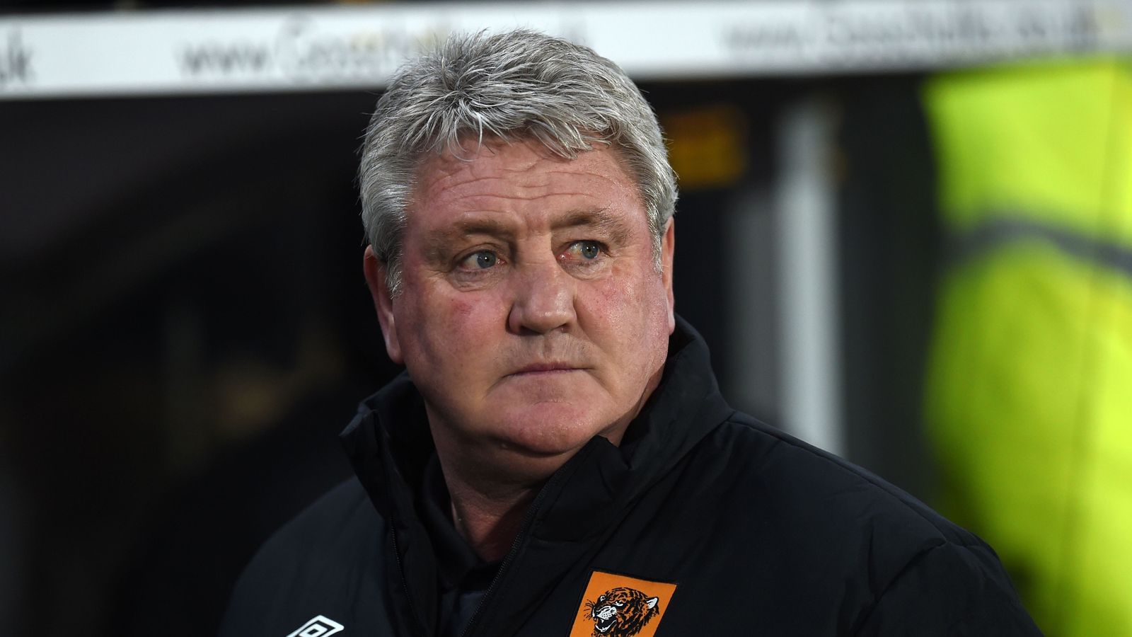 Hull 1-1 MK Dons: Reaction from Steve Bruce and Karl Robinson ...