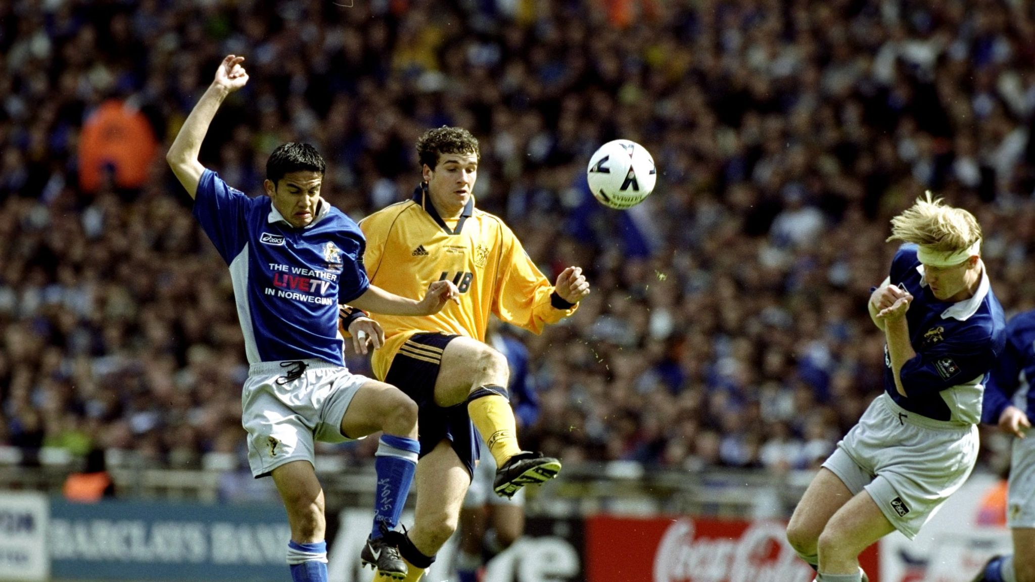 Johnstone's Paint Trophy final: Tim Cahill, Adam Lallana and Ben Foster ...