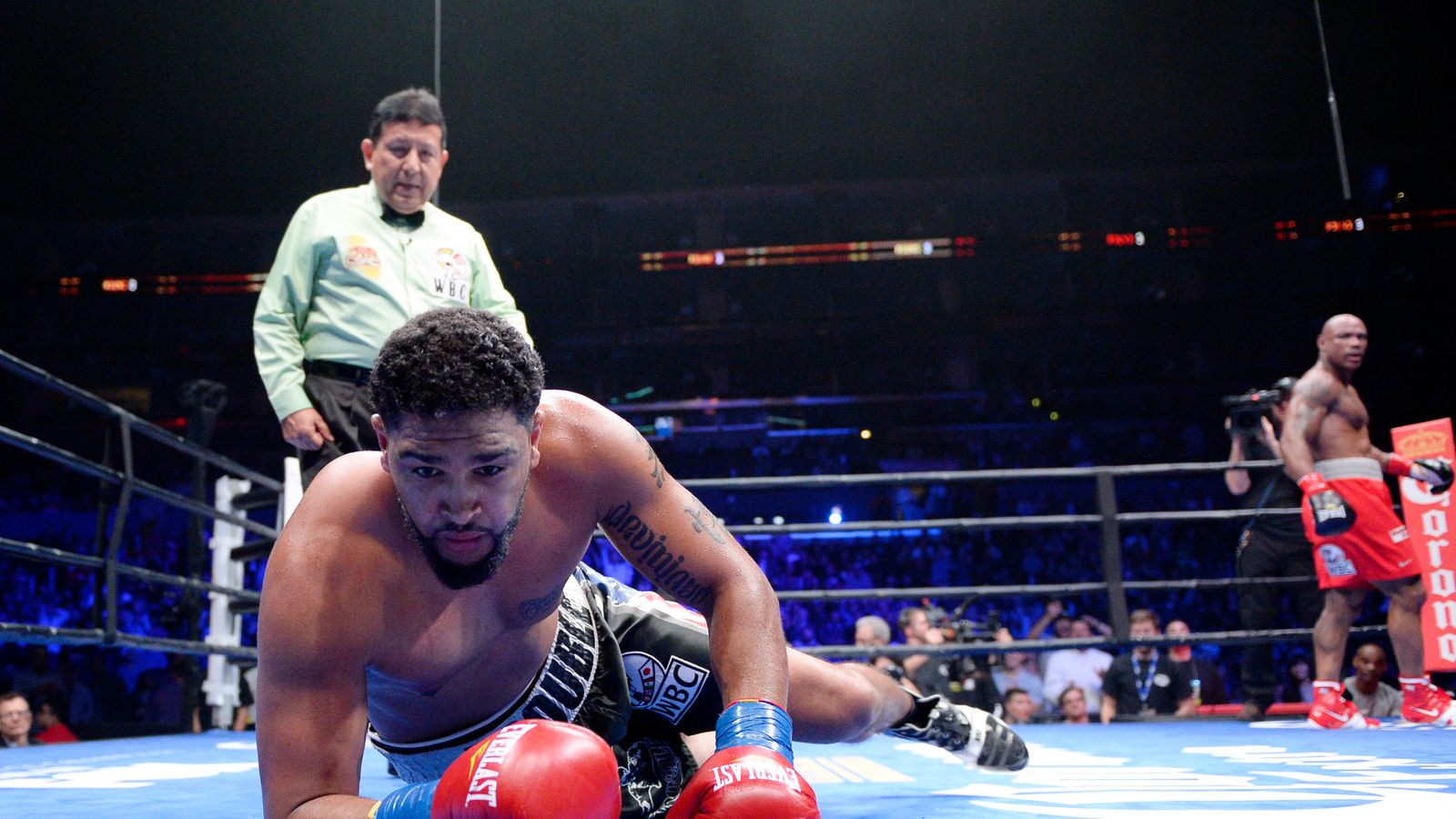 Anthony Joshua will defend his IBF title against Dominic Breazeale, but ...