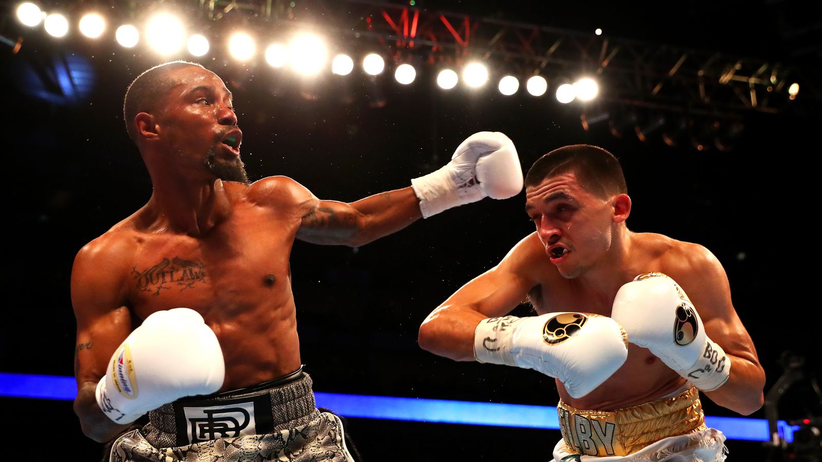 Eric Hunter protests to the IBF after points defeat by Lee Selby ...