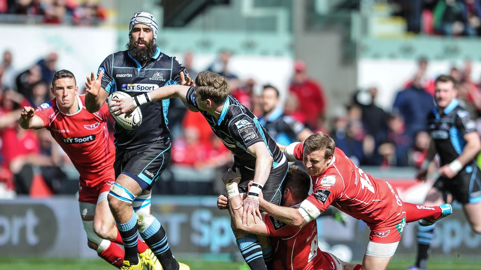 Scarlets 10-46 Glasgow: Finn Russell impresses in Pro12 win | Rugby ...