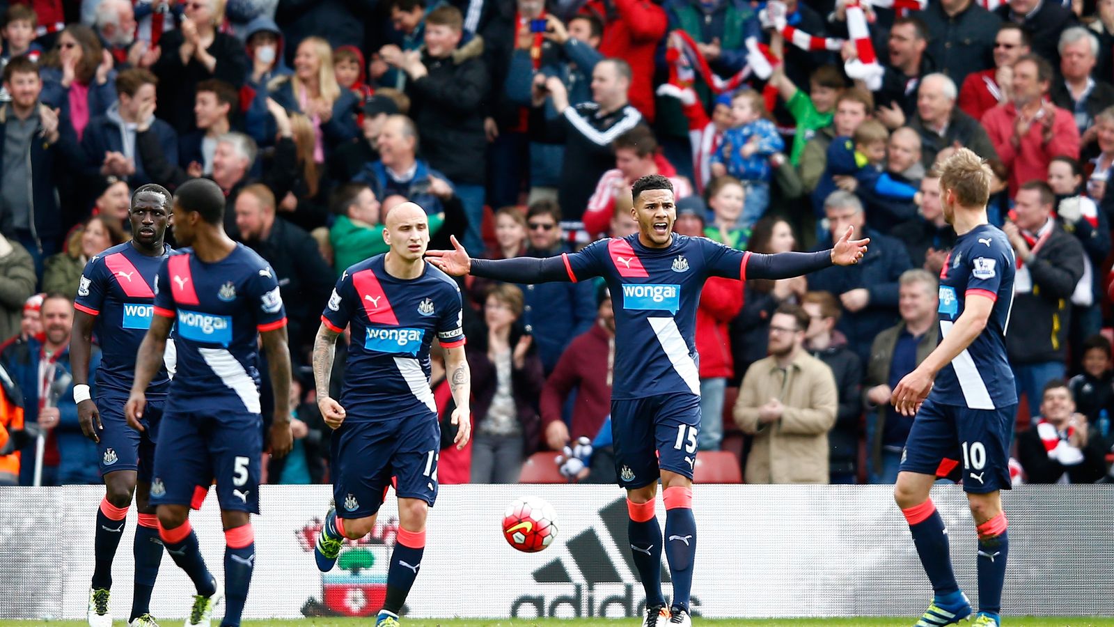 Newcastle defender Jamaal Lascelles says his team-mates 'need to play ...