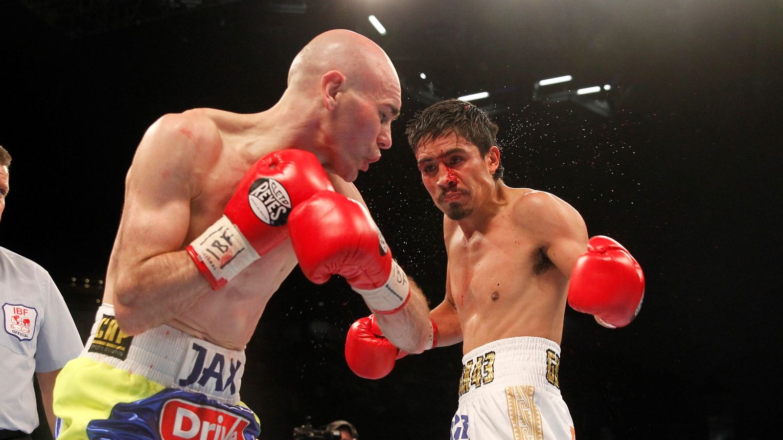 Stuart Hall out-points Rodrigo Guerrero to earn IBF world title ...