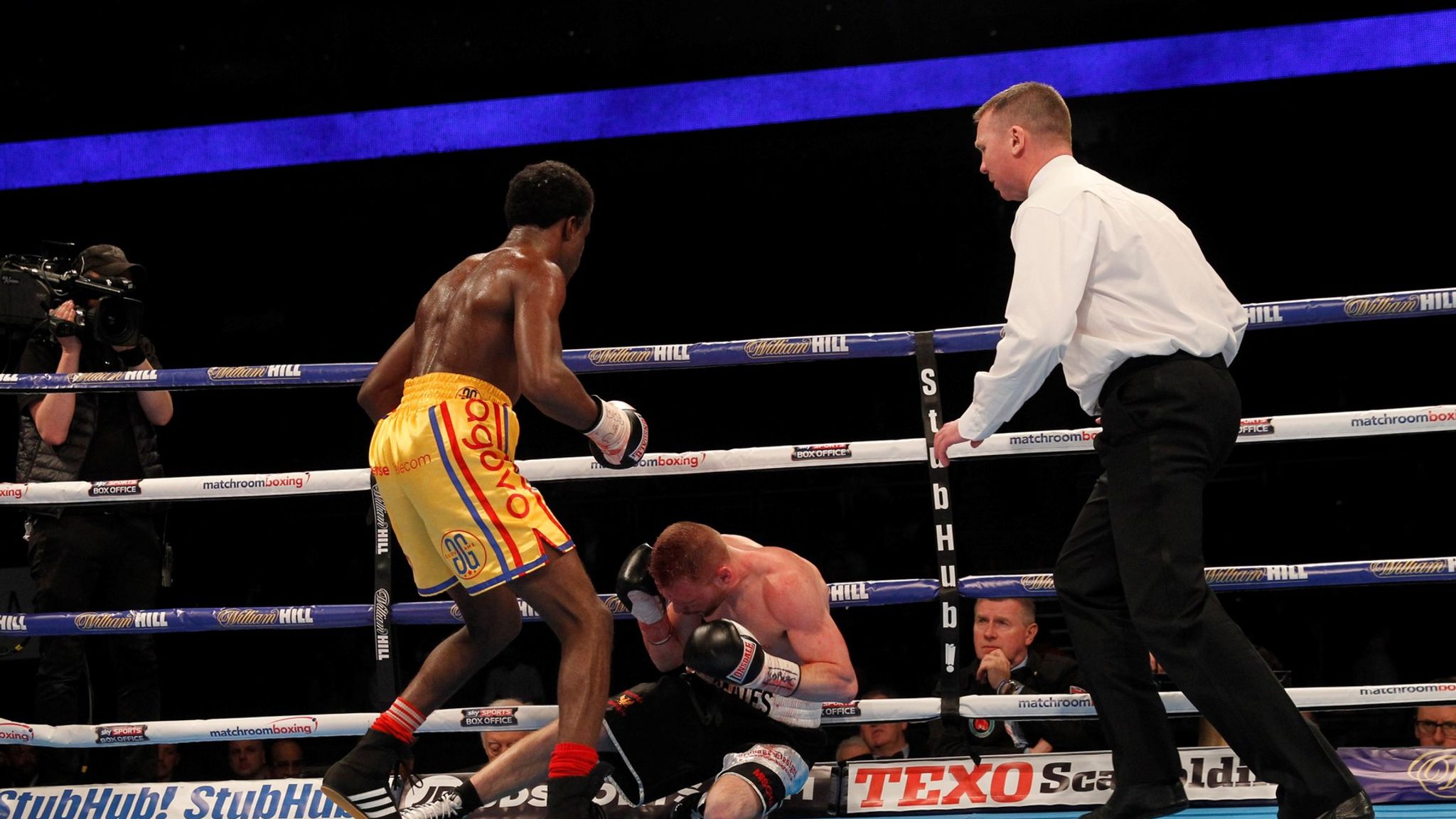 Joshua: Conor Benn starts his professional career with a swift win ...