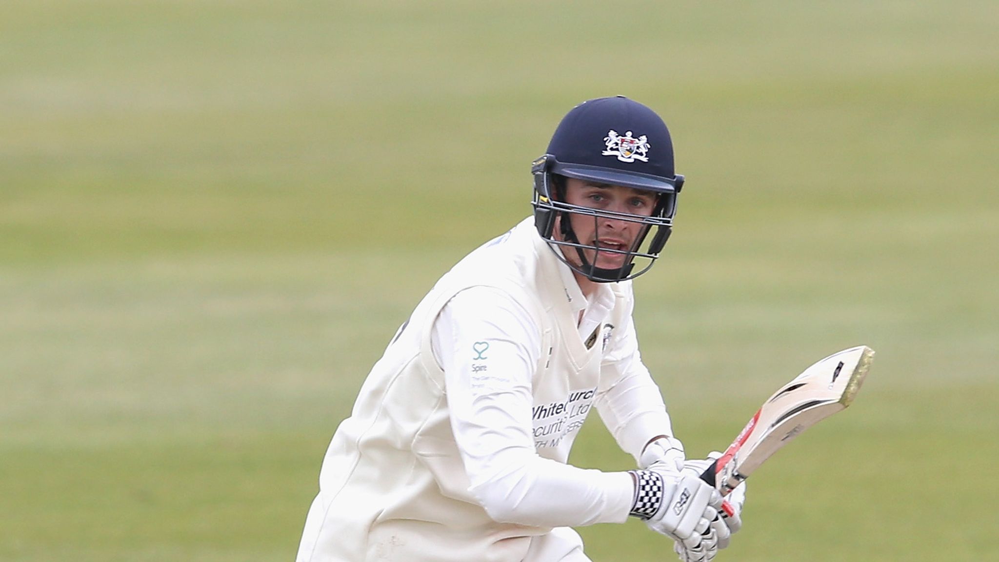 Gareth Roderick hopes Gloucestershire can compete for promotion ...
