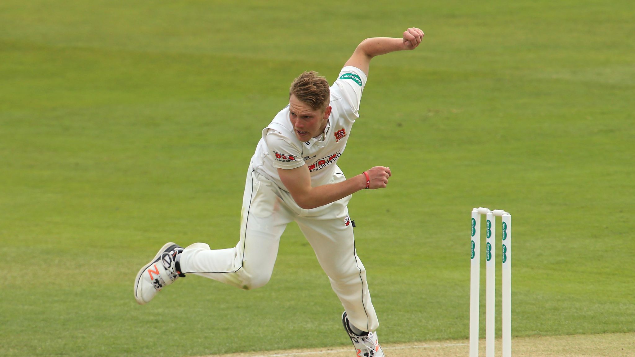 Jamie Porter and Dan Lawrence handed Essex contract extensions ...