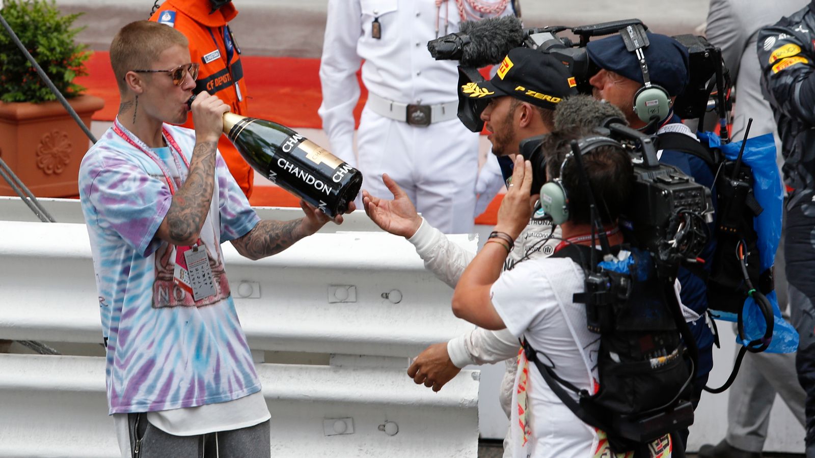 Lewis Hamilton celebrates with Justin Bieber after Monaco win | F1 News ...