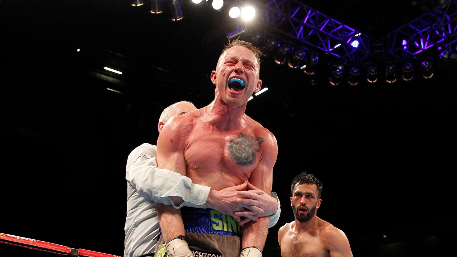 Shayne Singleton stops Adil Anwar, Tommy Coyle returns with win ...