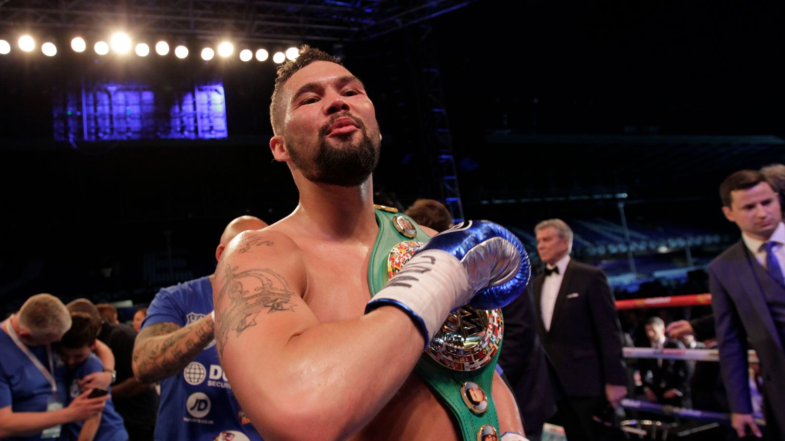 Tony Bellew says Oleksandr Usyk will take the WBO cruiserweight title ...