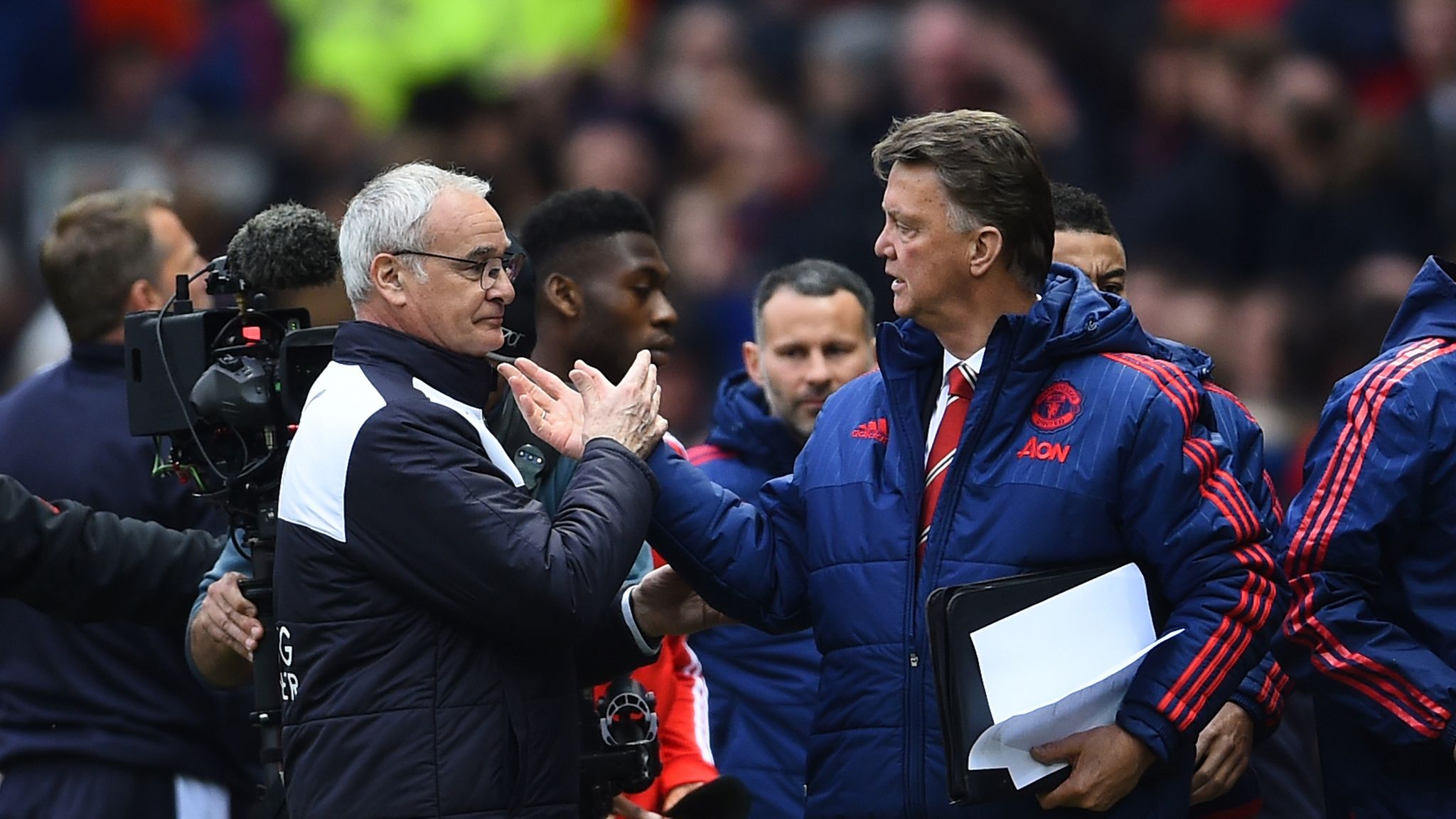 Marouane Fellaini elbow on Robert Huth 'natural reaction' to having ...