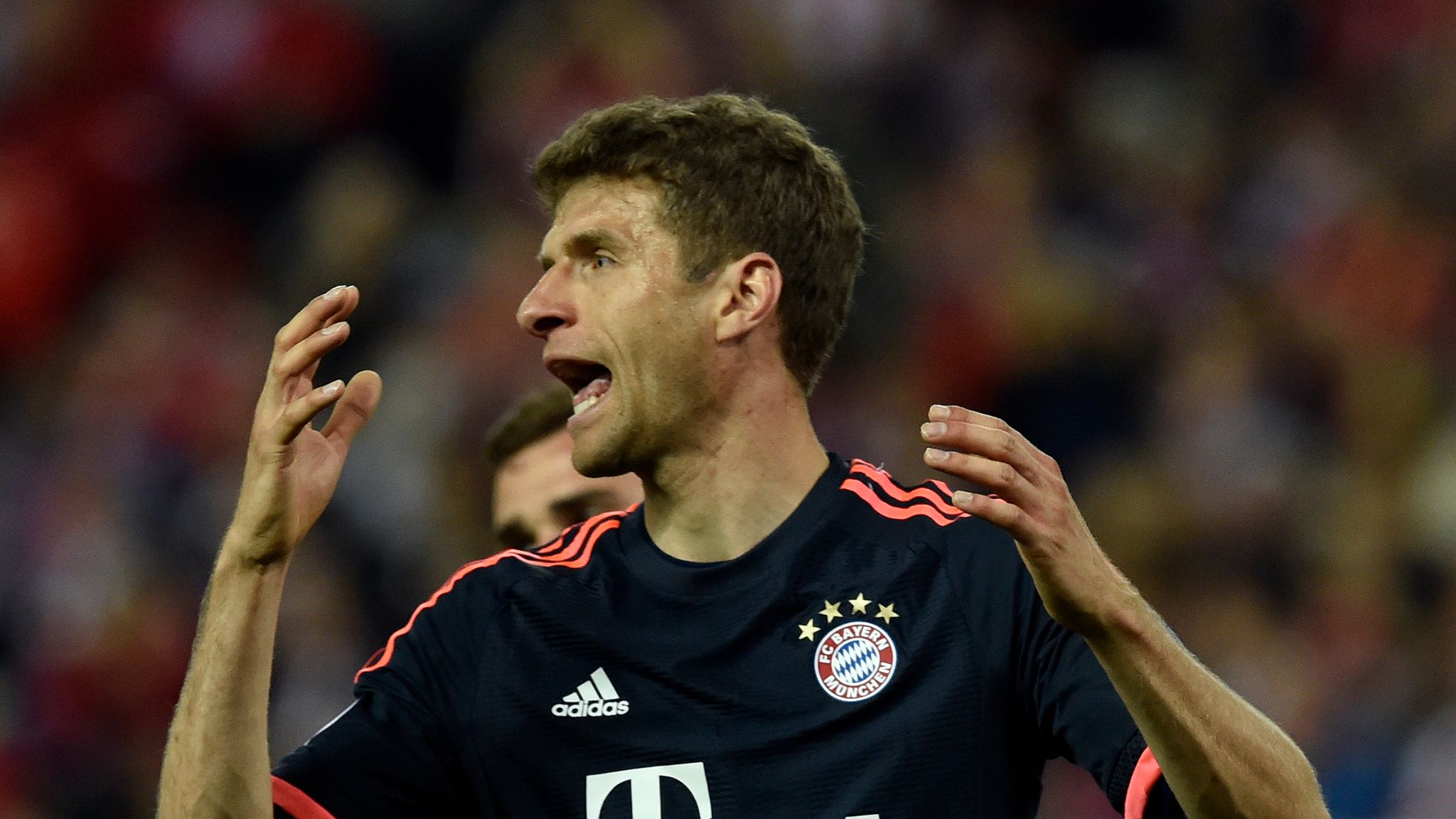 Manchester United made world-record bid for Thomas Muller, says Karl ...