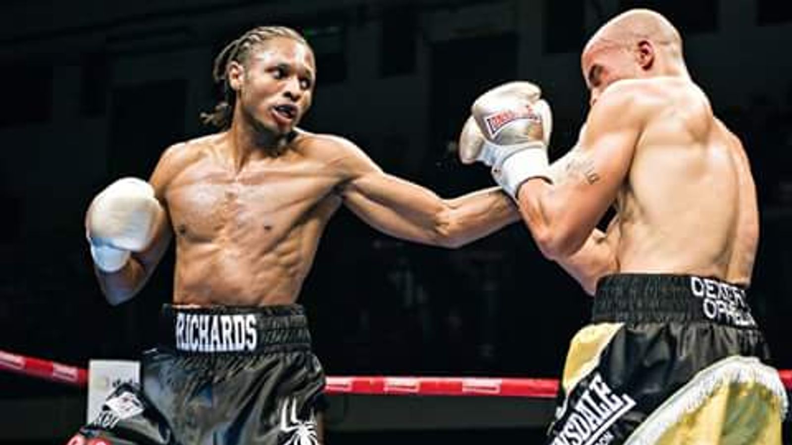 Craig 'Spider' Richards fights at Anthony Joshua's media workout, so ...