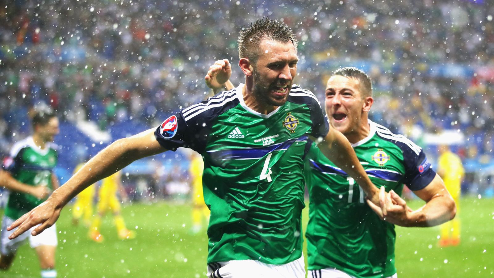 Gareth McAuley: Northern Ireland defender retires from football ...