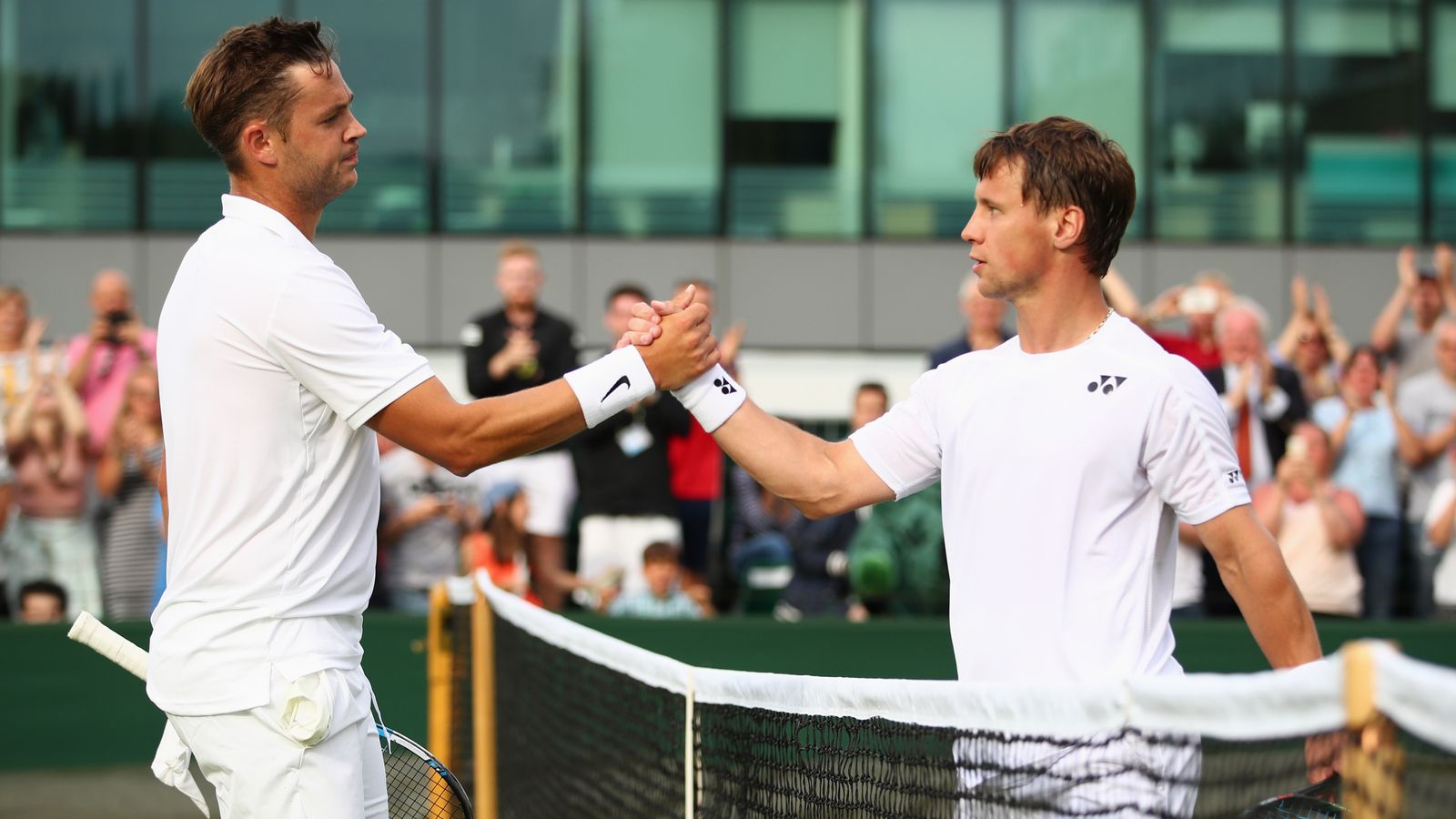 Wimbledon 2016: How does Marcus Willis measure up against Roger Federer ...