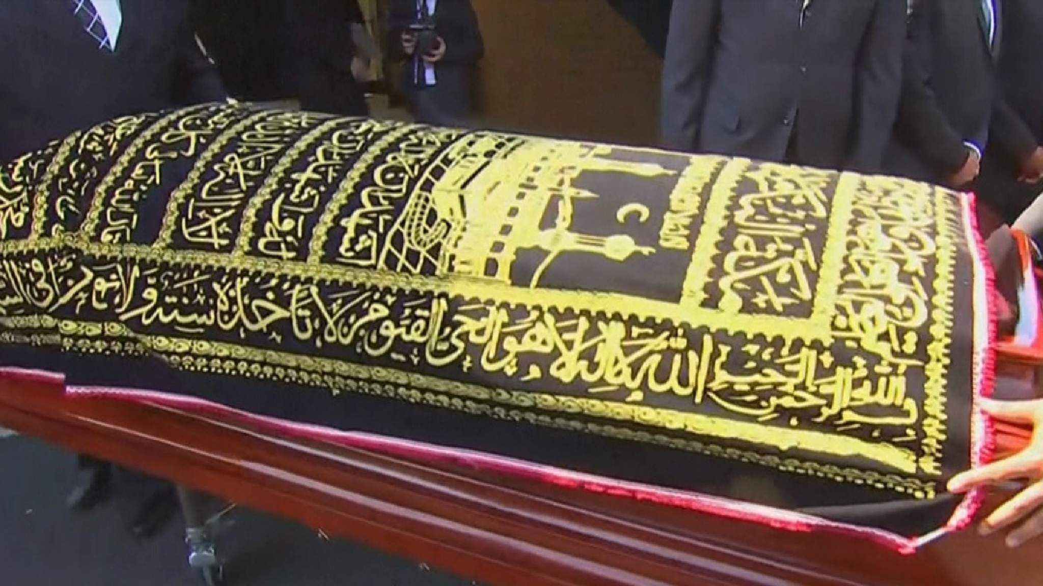 Muhammad Ali laid to rest in huge Louisville funeral | Boxing News ...