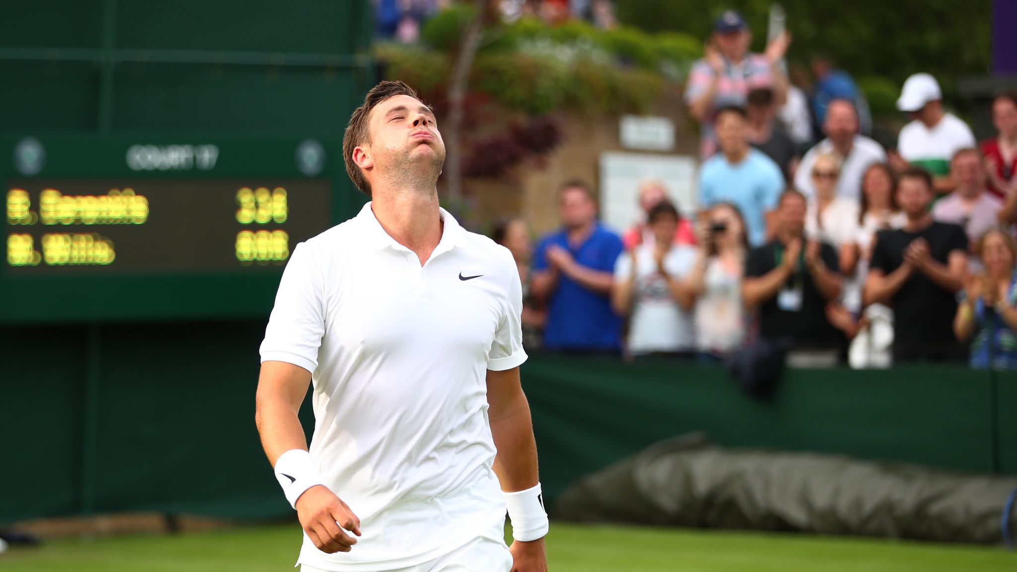 Wimbledon 2016: How does Marcus Willis measure up against Roger Federer ...