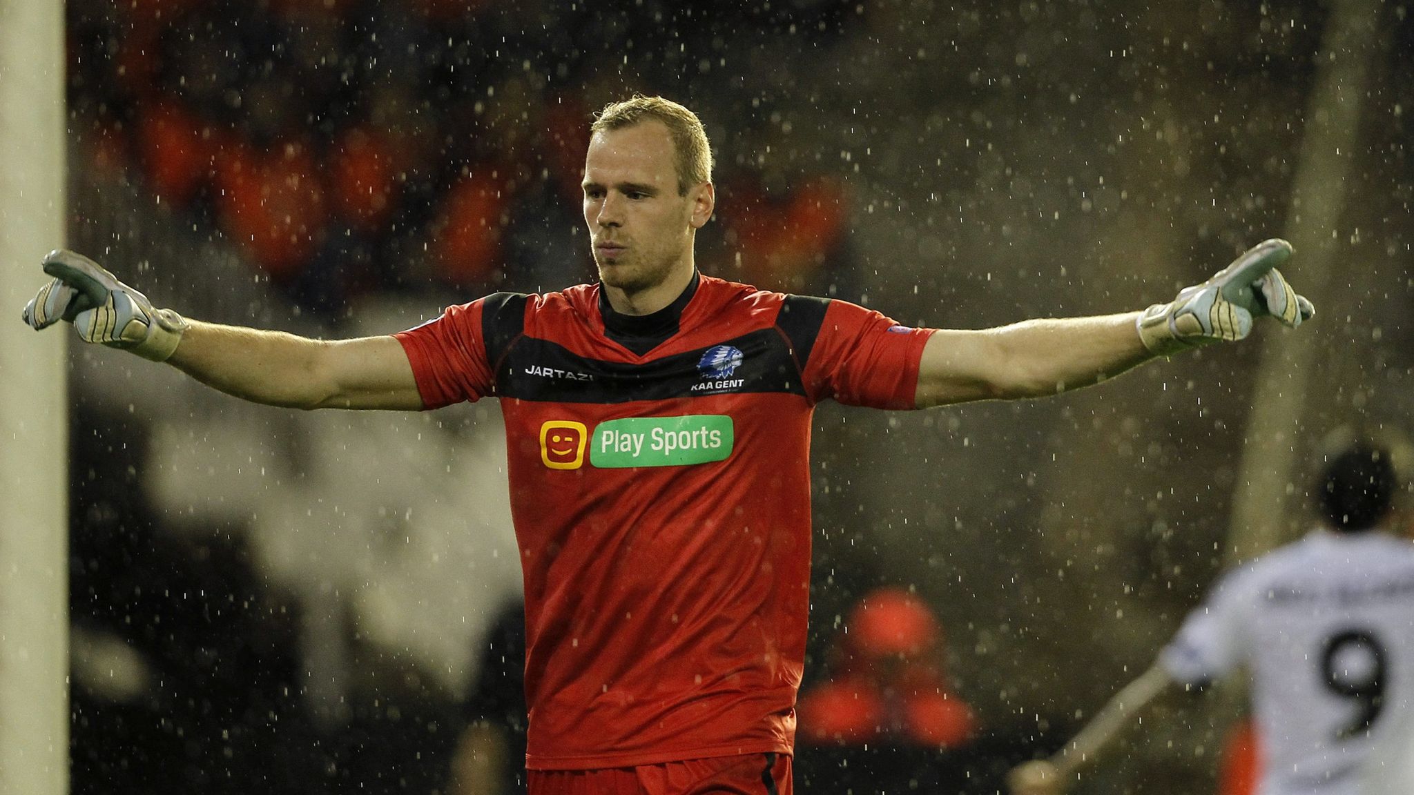 Matz Sels completes Newcastle transfer from Gent | Football News | Sky ...