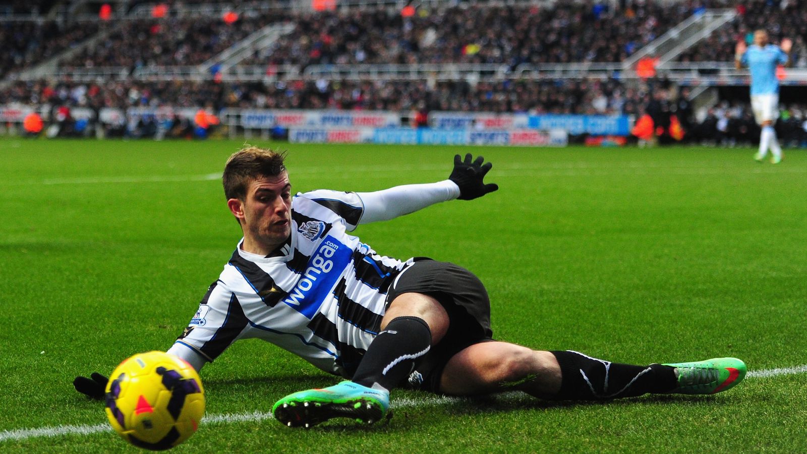 Davide Santon having West Ham medical ahead of season-long loan ...