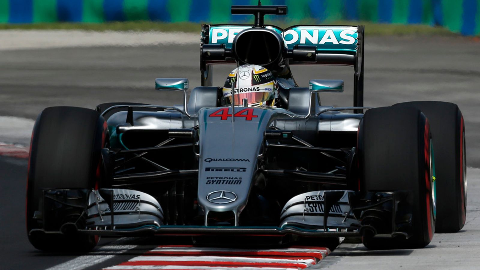 Hungarian GP 2016, Practice 1: Lewis Hamilton makes fastest start | F1 ...