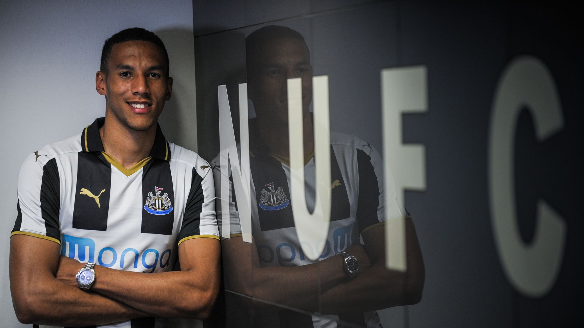 Newcastle sign Isaac Hayden from Arsenal on five-year deal | Football ...