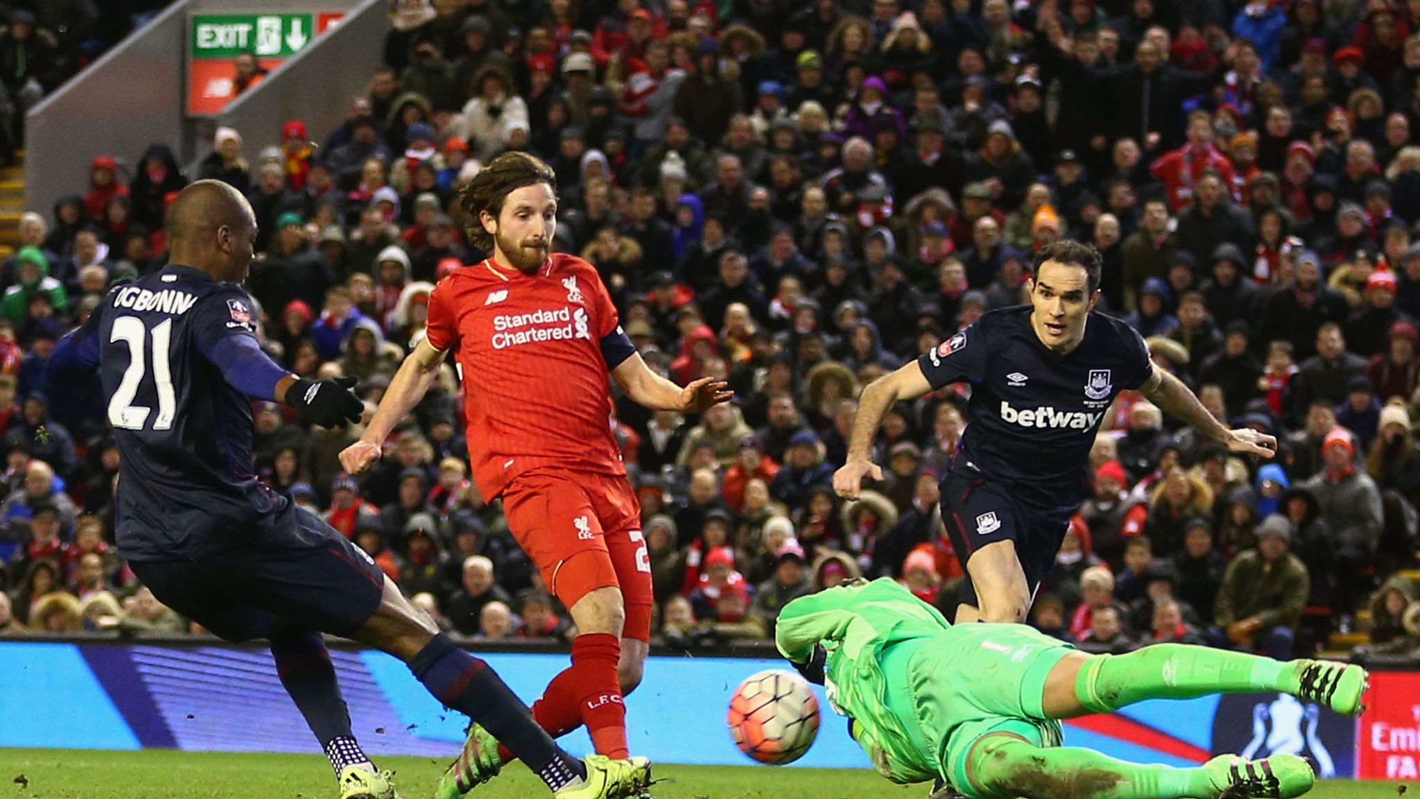 Swansea confirm interest in signing Liverpool midfielder Joe Allen ...