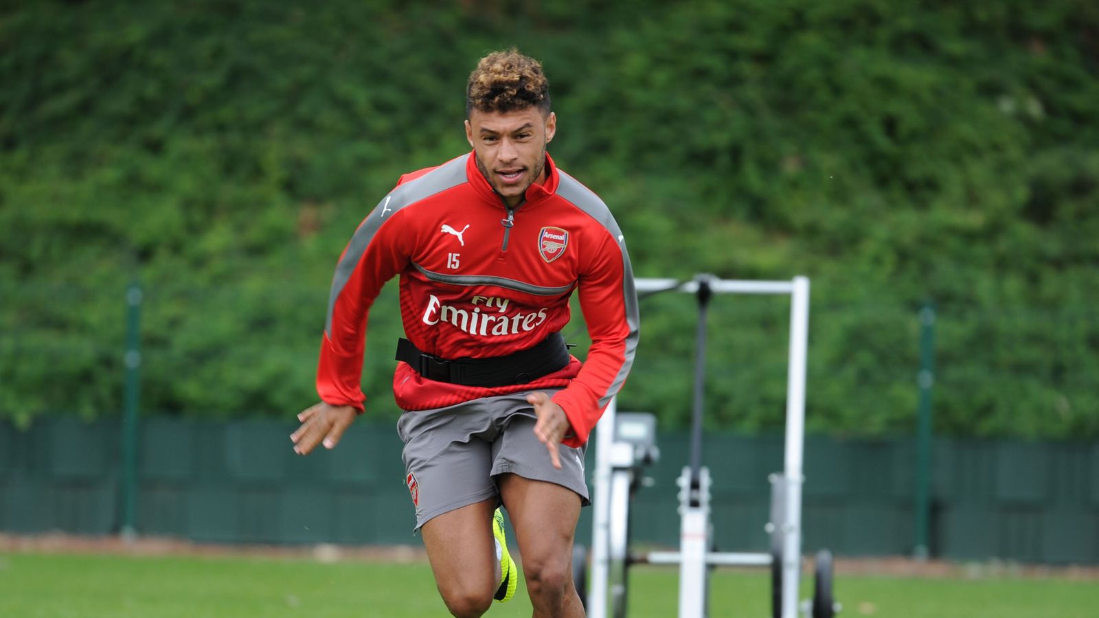 WATCH: Alex Oxlade-Chamberlain shows off his skills against Jimmy ...