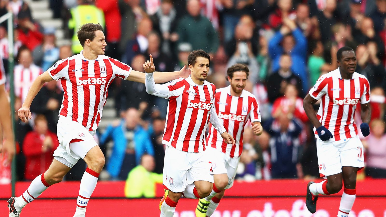 Stoke 1 - 4 Man City - Match Report & Highlights