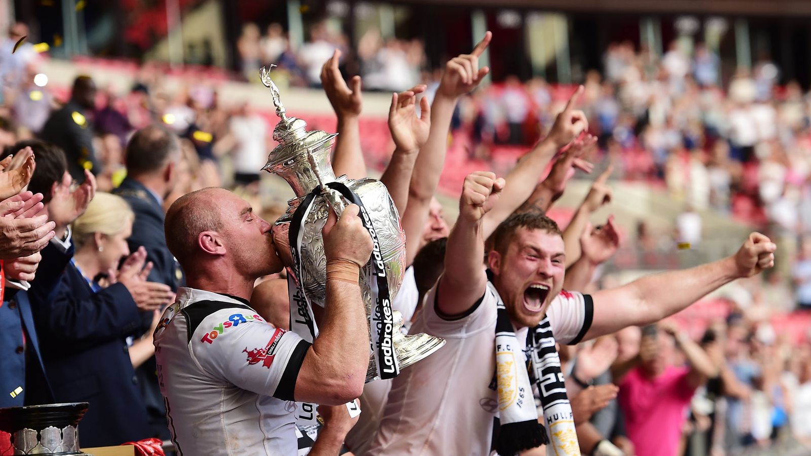Hull FC win Challenge Cup with narrow victory over Warrington at ...