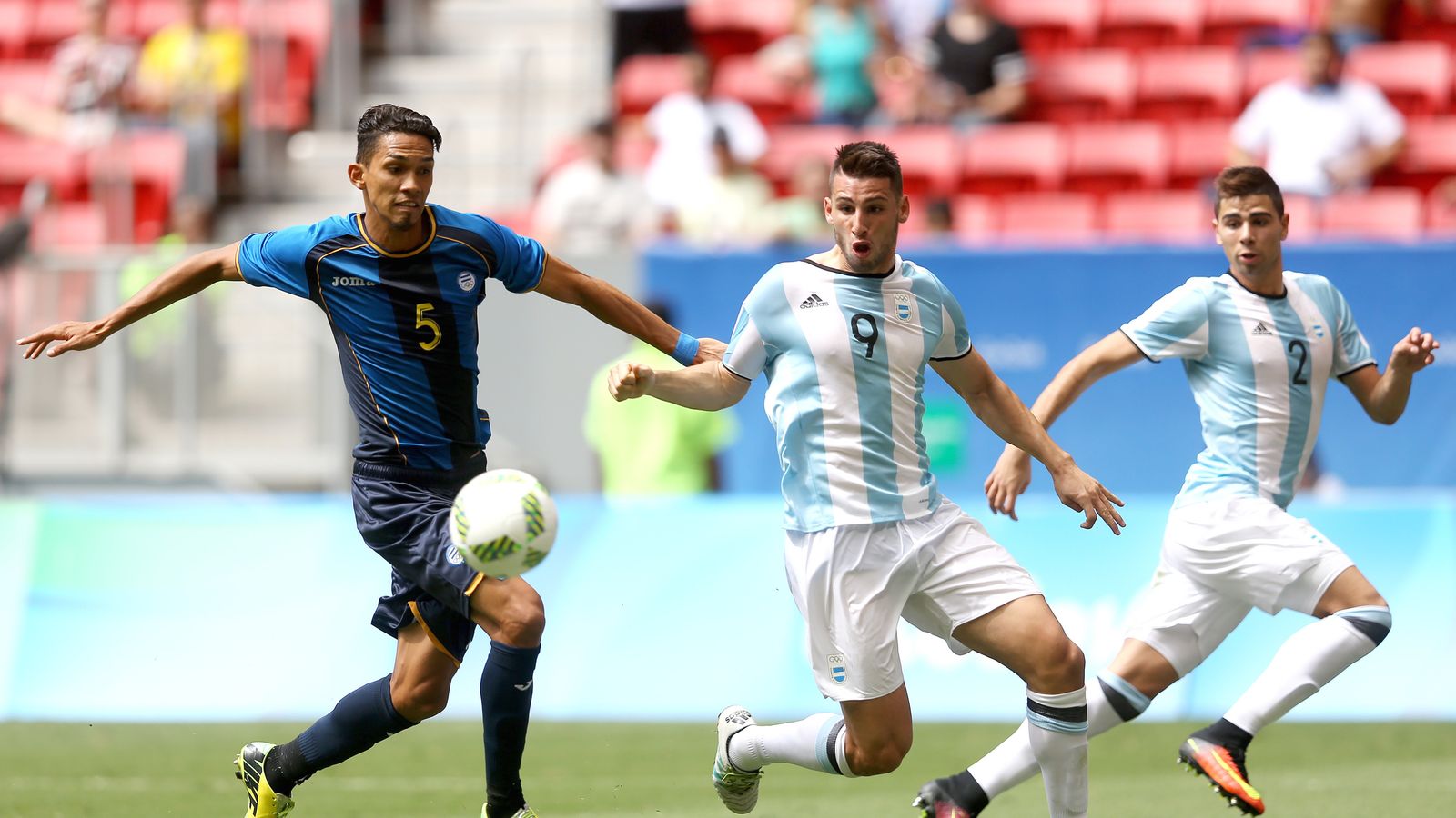 Jonathan Calleri ready to fight after joining West Ham | Football News ...