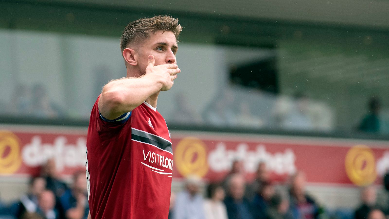 Fulham's Tom Cairney says his £20m price tag is 'a compliment ...