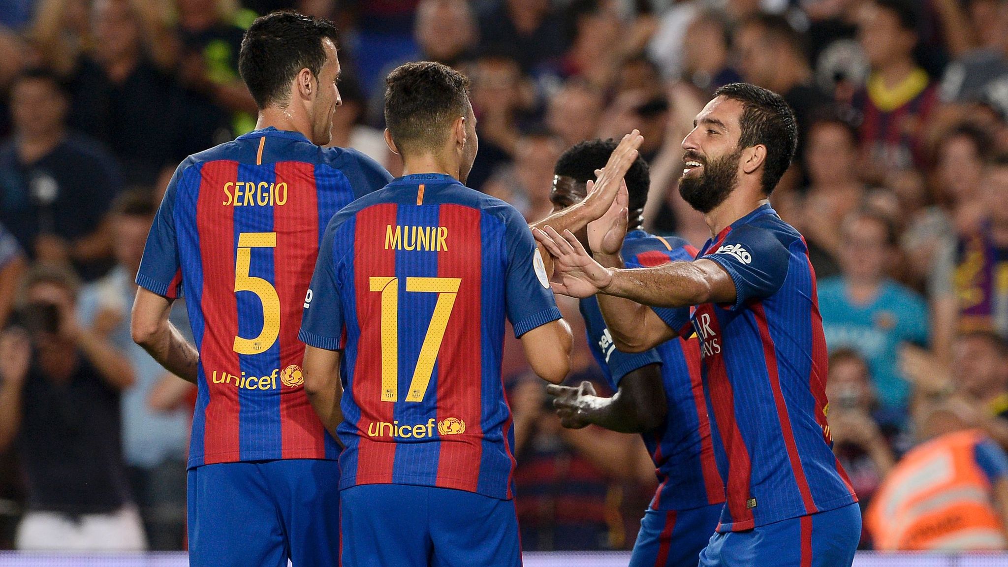 Barcelona 3 - 0 Sevilla - Match Report & Highlights