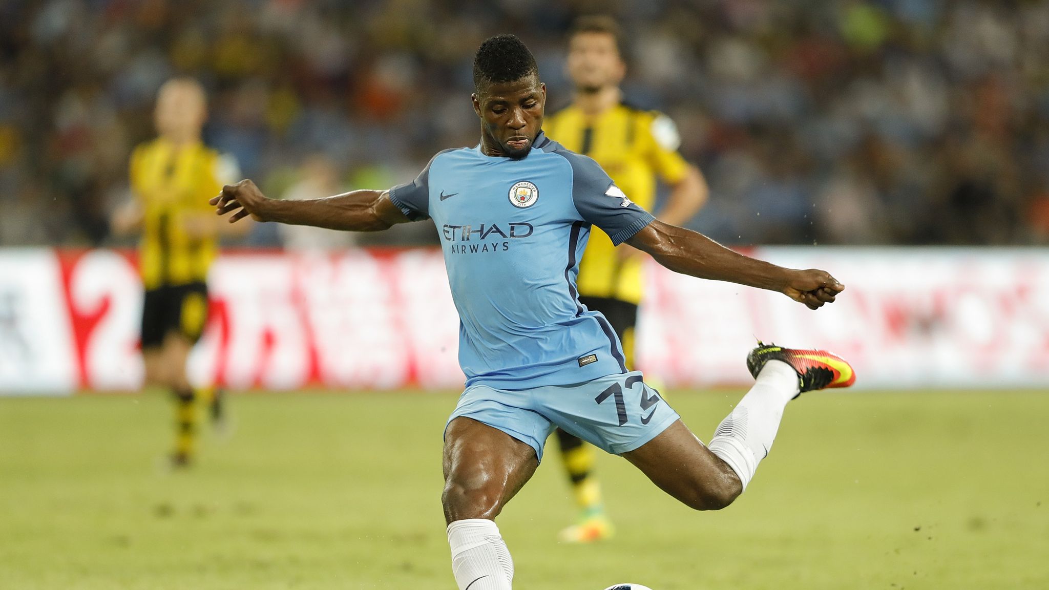 Kelechi Iheanacho signs new five-year Manchester City deal | Football ...