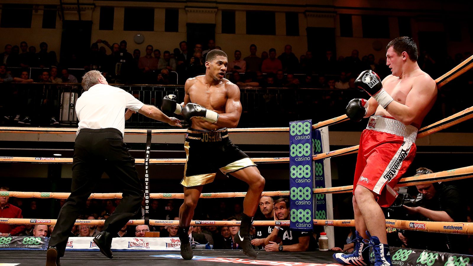 Young stars shine as York Hall stages another memorable night | Boxing ...