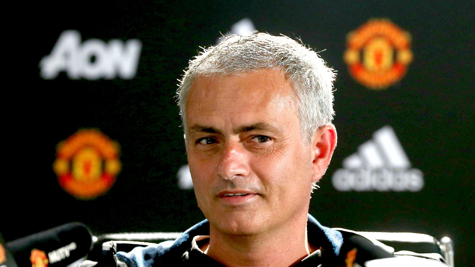 Manchester United boss Jose Mourinho not upset by 'football Einsteins ...